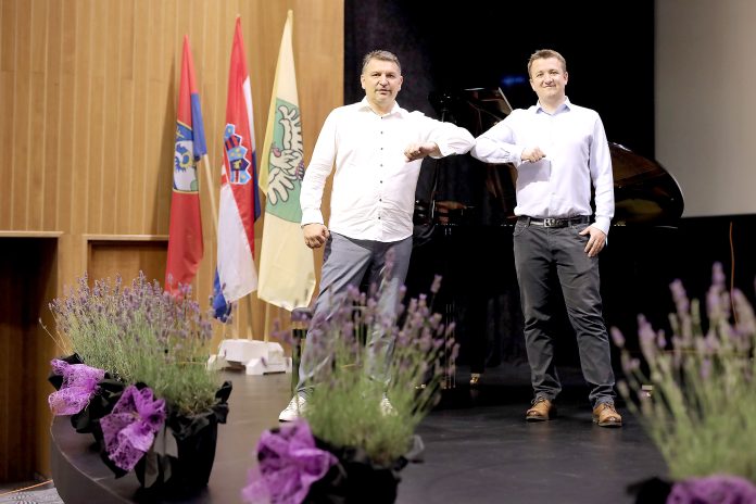 Lacković kao odvjetnik zastupao Đurđevac na sudu. Smiješi mu se zarada ...